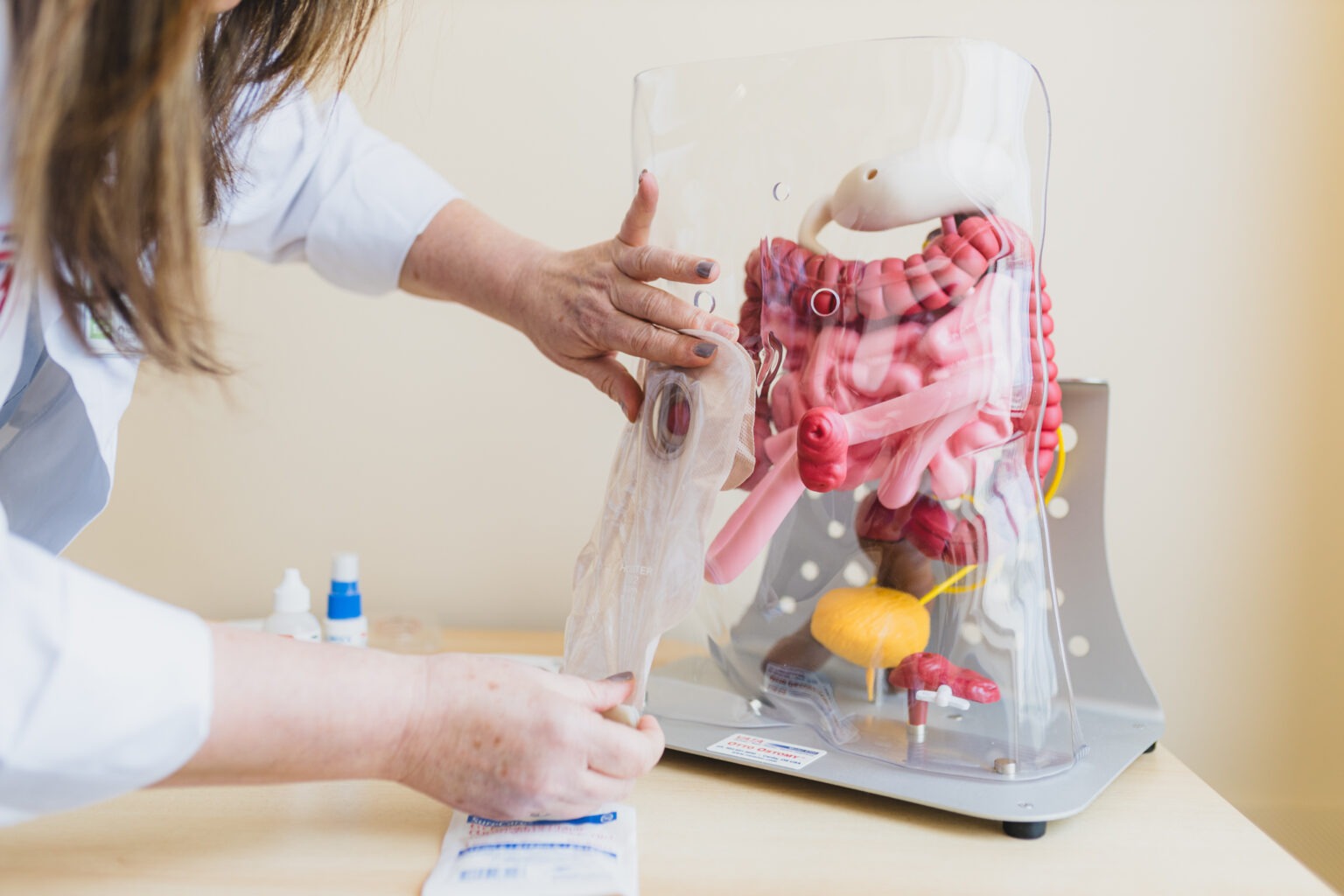 Specialized nursing team prevents pressure injuries and infections ...